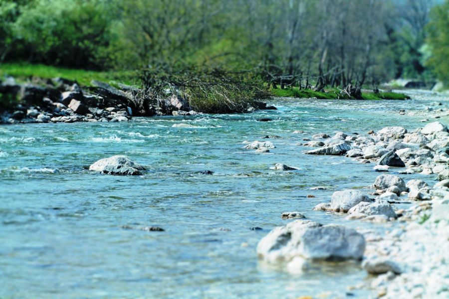 Trovato ferito sul greto del fiume Astico dopo la caduta. Scongiurata ...