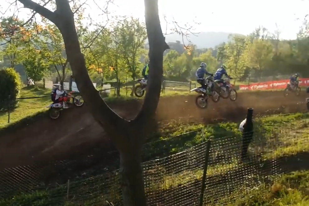 Incidente alla gara di motocross: centauro 46enne soccorso in ...