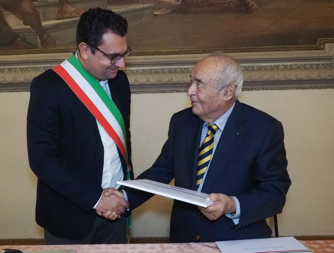 Il saluto solenne al generale Domenico Innecco, "grande Alpino" dal ...