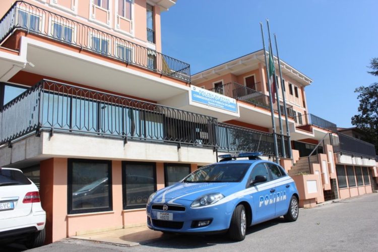 Fugge senza patente e ubriaco: arrestato dalla Polizia dopo un lungo ...