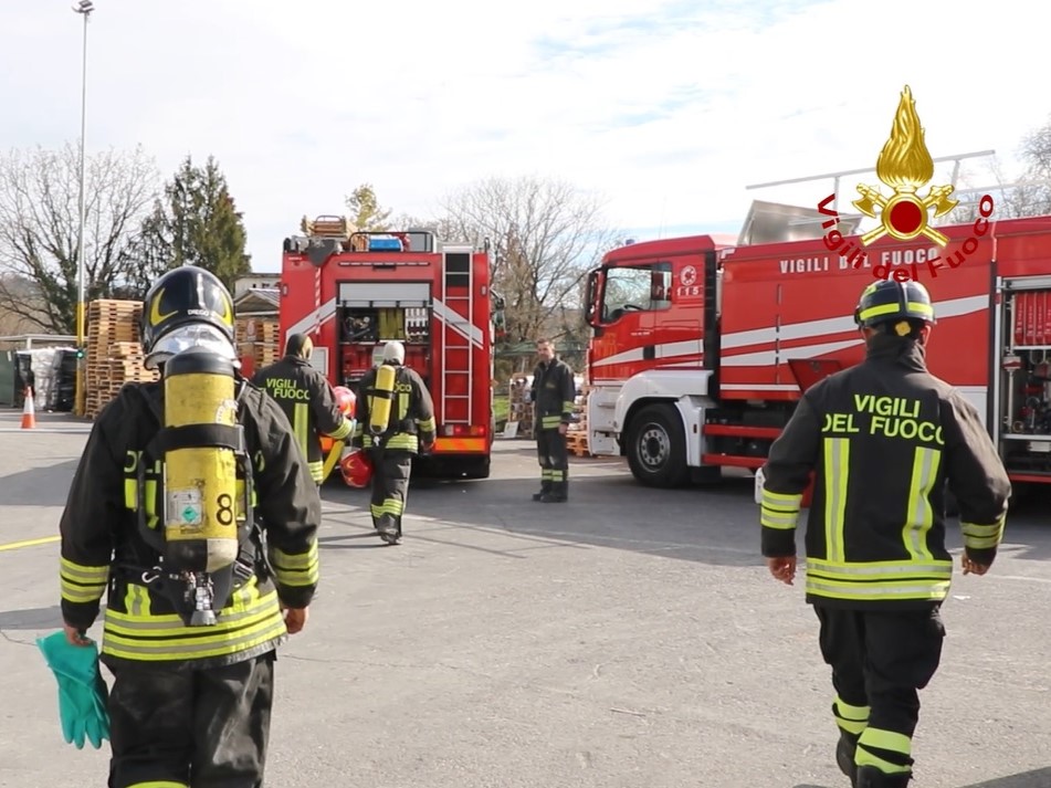 Perdita di oltre 200 litri di acido in un'azienda di Lugo: vigili del ... Perdita di oltre 200 litri di acido in un'azienda di Lugo: vigili del ...