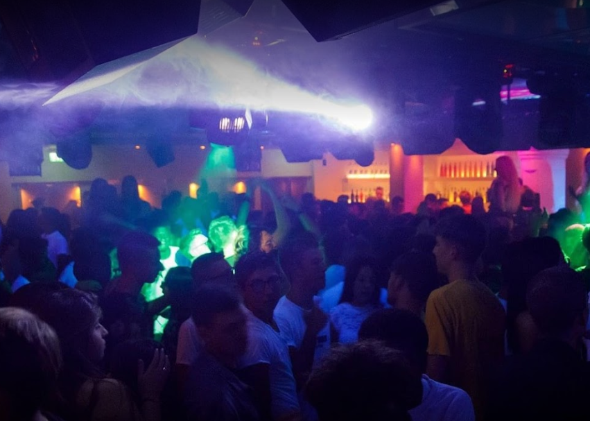 Blizt alla storica discoteca della vallata: sto alla musica al "Fellini ...