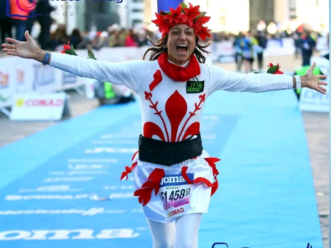 "Alimenta l'azione": la runner mascherata e l'associazione Midori ...