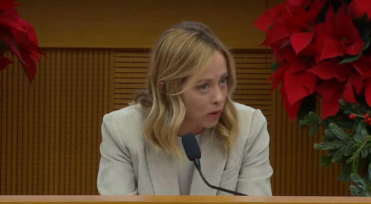 Question time infuocato alla Camera per Giorgia Meloni, Conte: “Re Mida ...