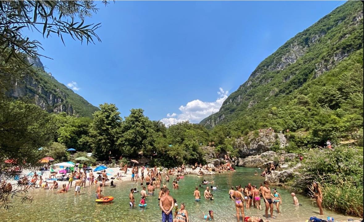 I Caraibi sotto l'Altopiano: Contrà Pria incanta la Vallata dell’Astico ...