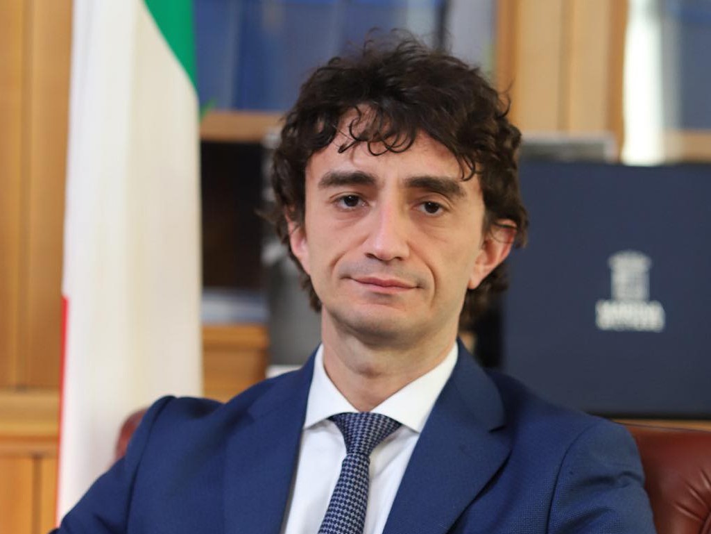 Bignami accusa i consiglieri di Mattarella. Quirinale: "Stupore, parole ...